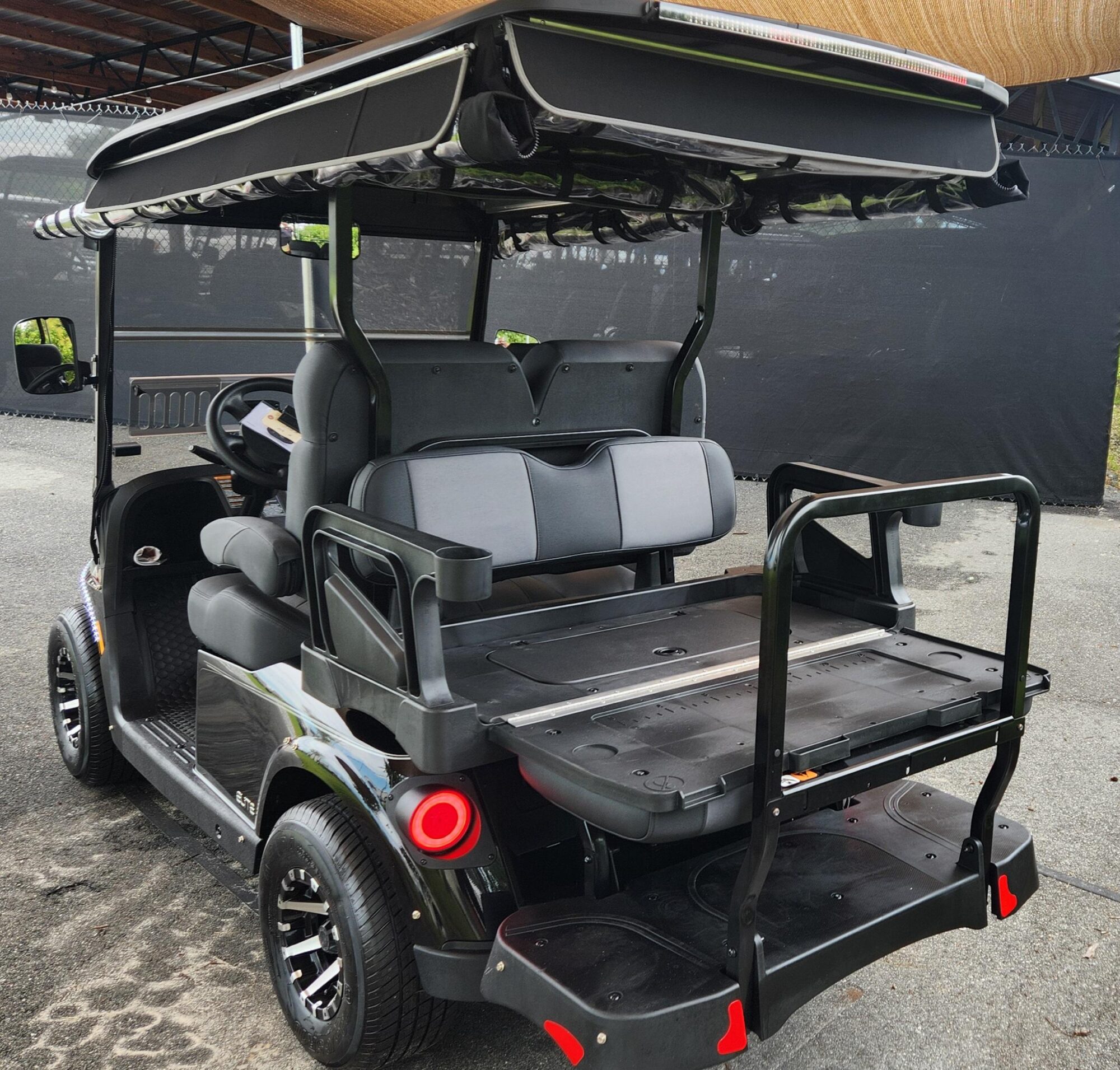 2025 E-Z-GO Freedom RXV ELiTE + RFS - The Villages Golf Cars : The ...